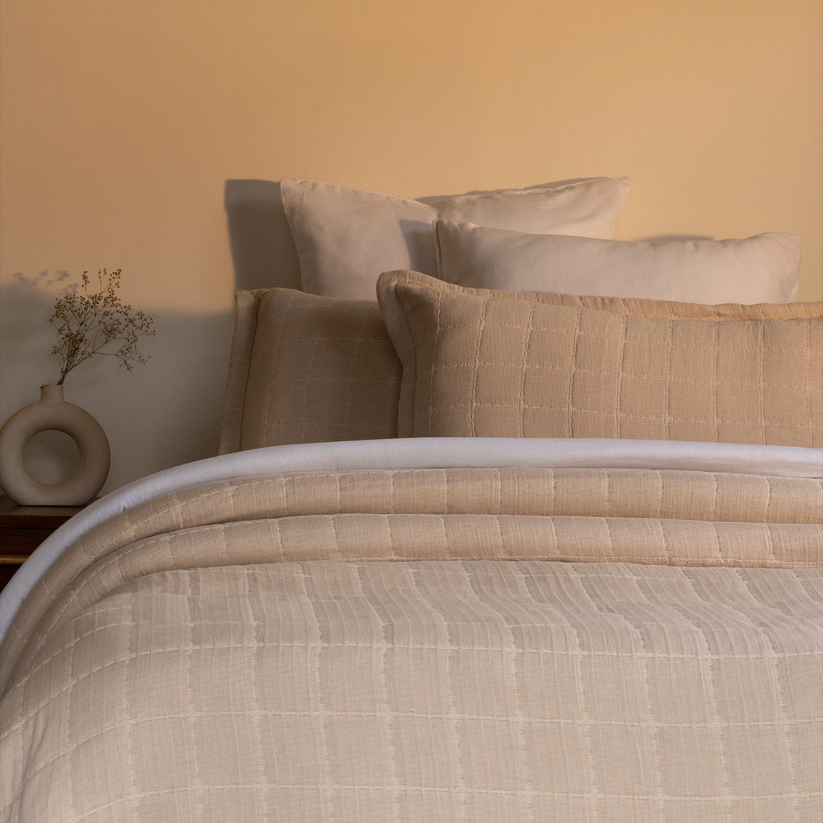 Checkura - Beige Bedspread Set – Studio 16